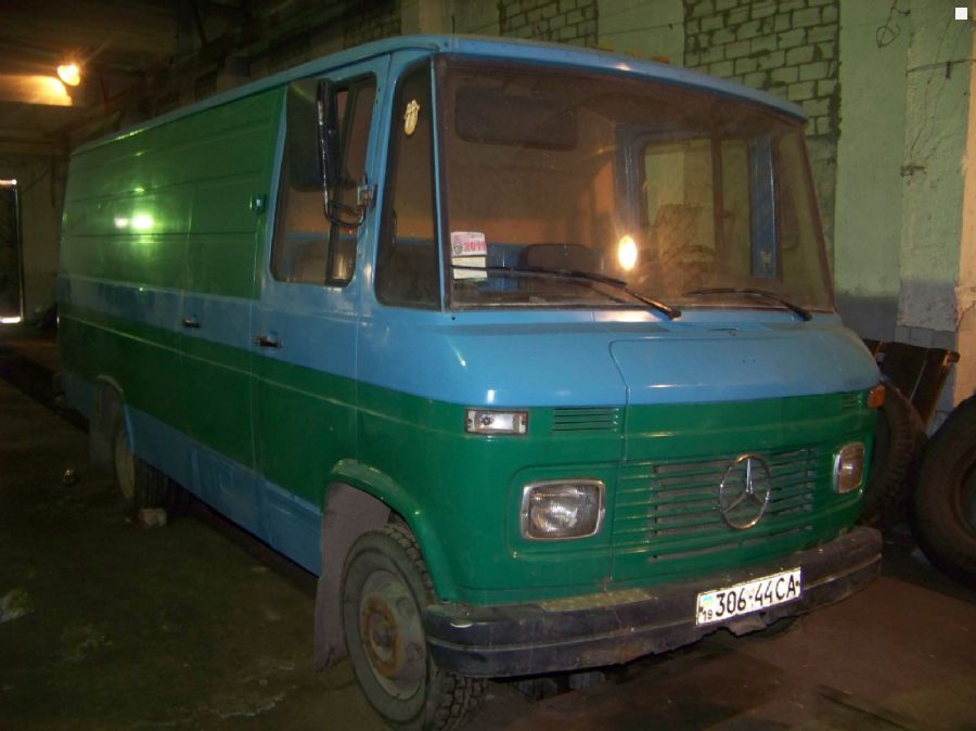 Продажа Mercedes-Benz 407D 1983 года 3.0 л, пробег 50 тыс.км. Сумы ...